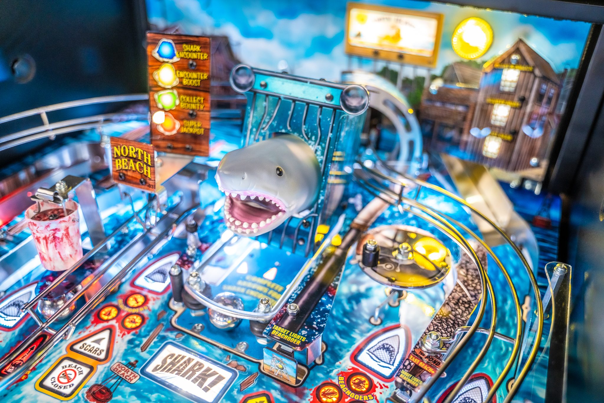 Jaws Pro Pinball Machine from Stern - Pinballpro.com